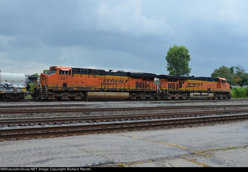 BNSF 7481
